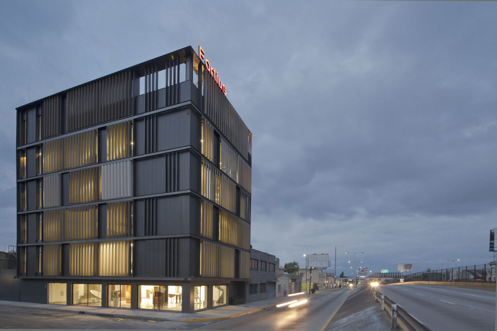 Edificio Fortius - Hunter Douglas Architectural México